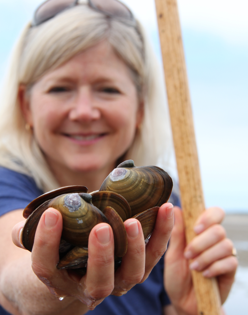 Clam Digging Fun! – Scott Haugen
